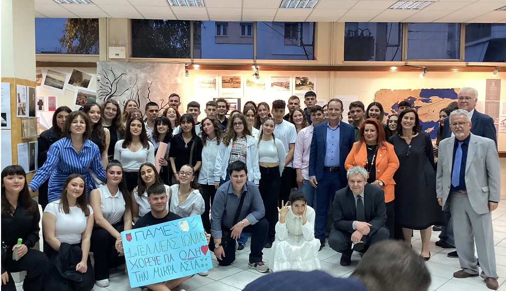 Έκθεση-σταθμός: Το δικό τους βίωμα από την προσφυγική ρίζα στη Νέα ...