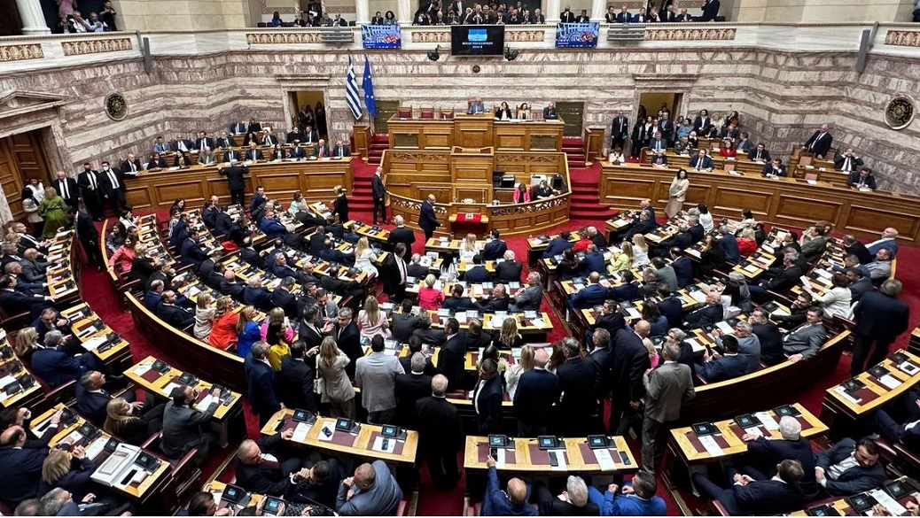 Επισπεύδεται η ψήφιση του ν/σ για τα ομόφυλα ζευγάρια