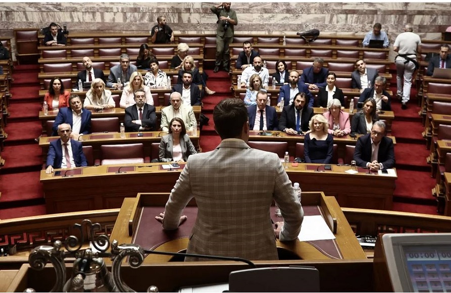 Στα δύο ο ΣΥΡΙΖΑ – Ποιοι βουλευτές καταψήφισαν τις θέσεις Κασσελάκη ...