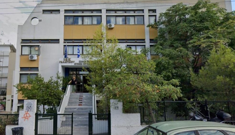 Καταρτιζόμενη ΑμΕΑ εγκλωβίστηκε σε ασανσέρ της ΔΥΠΑ στο Γαλάτσι